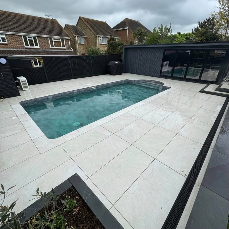 30 Outdoor Pool Area Ideas 2025: Stunning Designs for Every Budget and ...