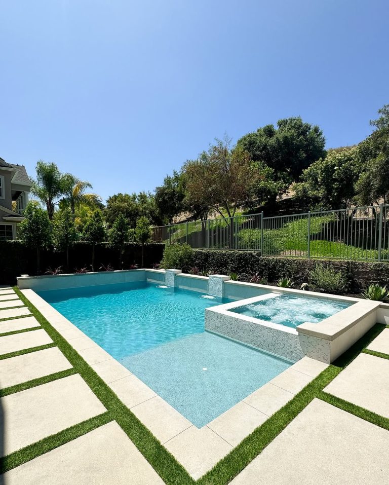 25 Outdoor Pool Designs 2025: Modern, Luxury and Minimalist Ideas for a ...
