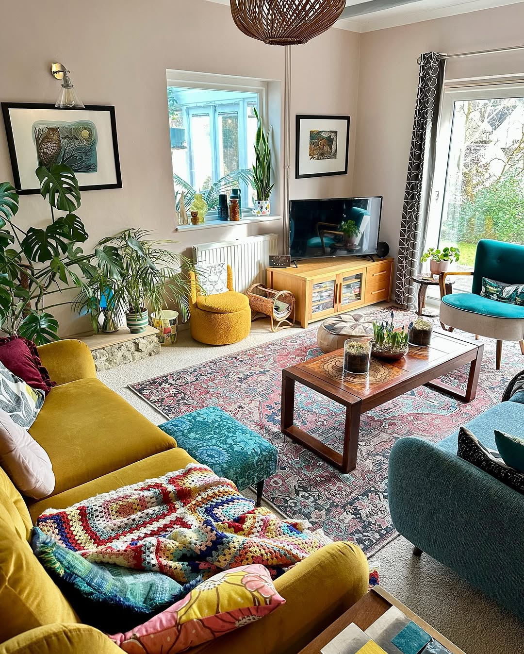 30 Small Apartment Living Room Ideas – Cozy, Stylish & Space-Saving ...