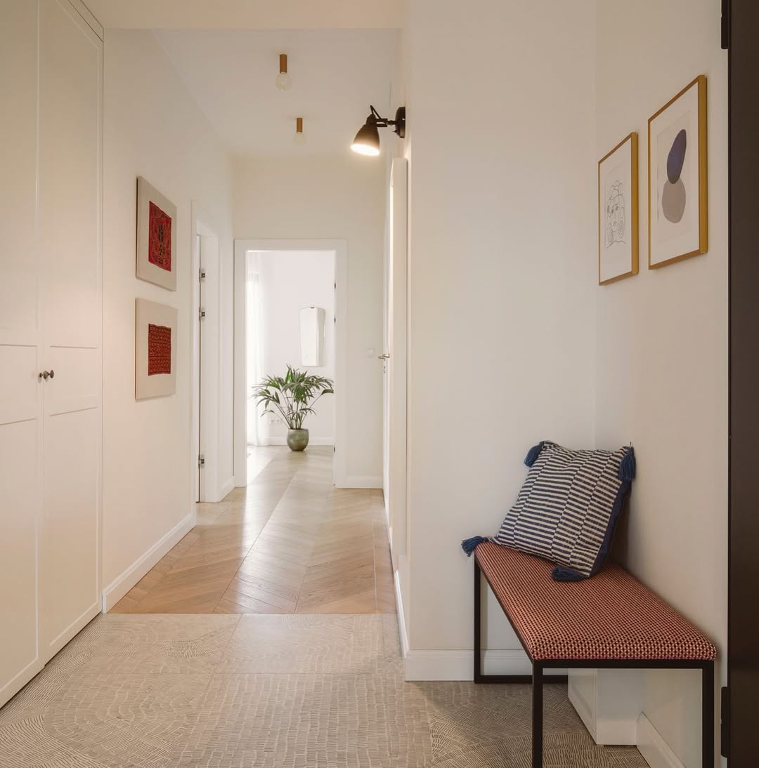 25 Long Hallway Decorating Ideas 2025 That Transform Blank Spaces into ...