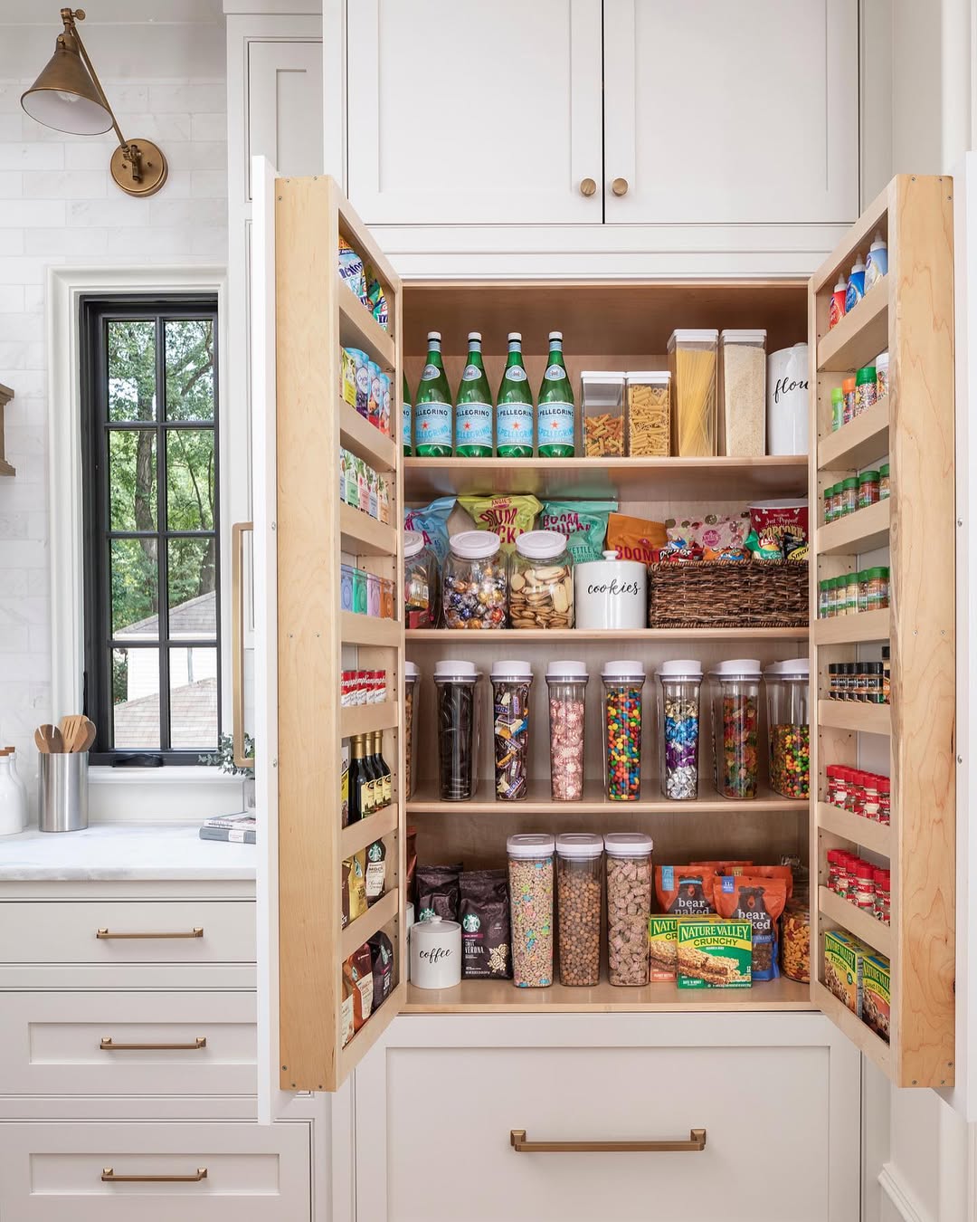 25 Pantry Cabinet Ideas 2025: Stylish and Functional Storage Solutions ...