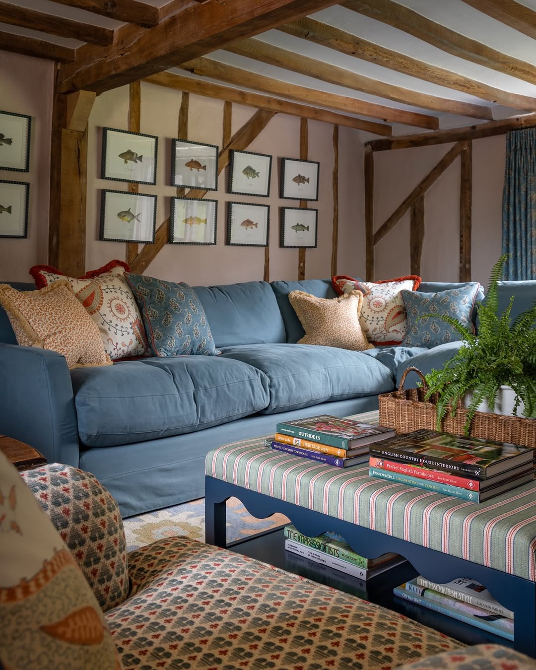34 Unconventional Living Room Concepts That Redefine Interior Design ...