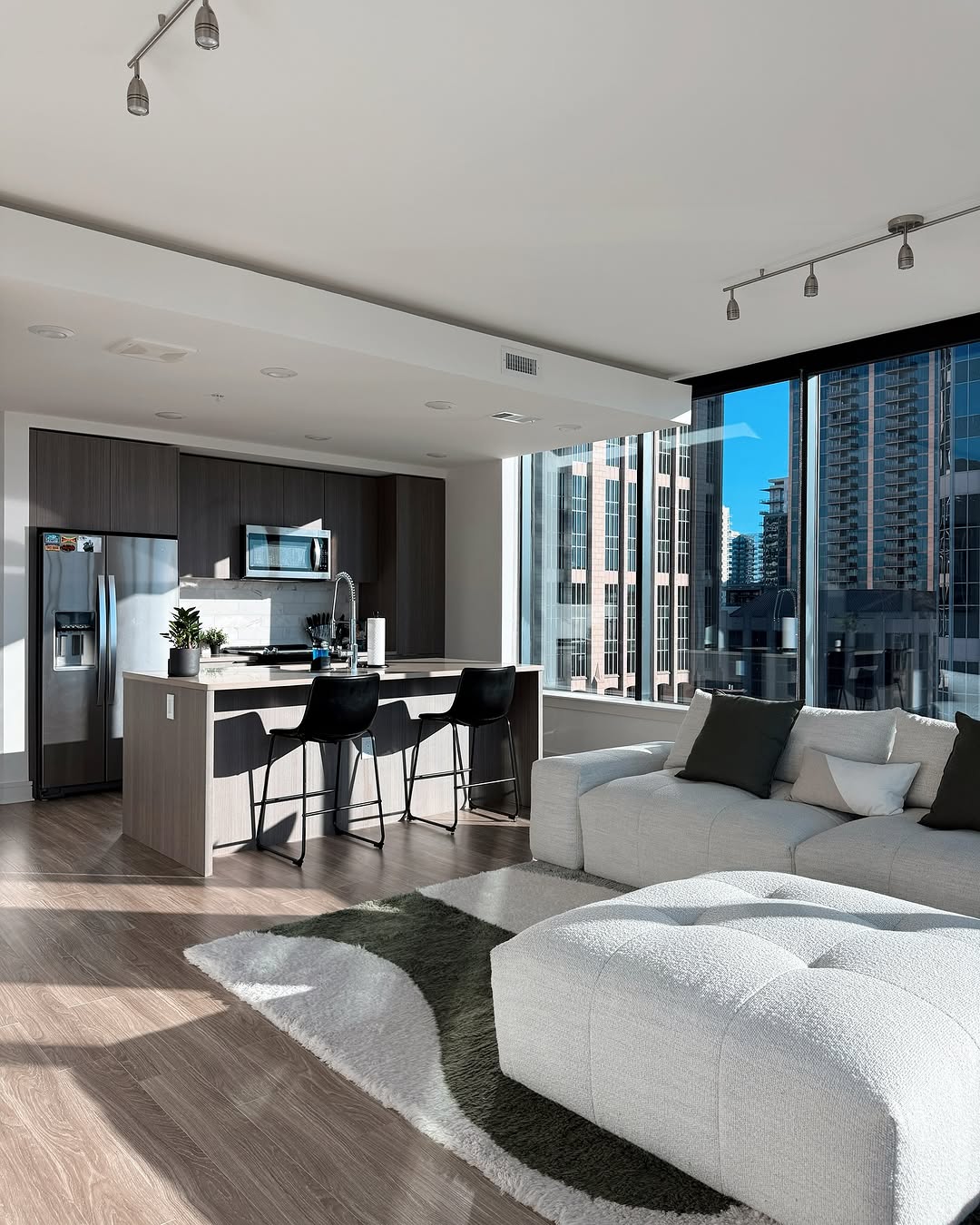 34 Apartment Design Ideas for 2025 That Make Small Spaces Look Stylish ...
