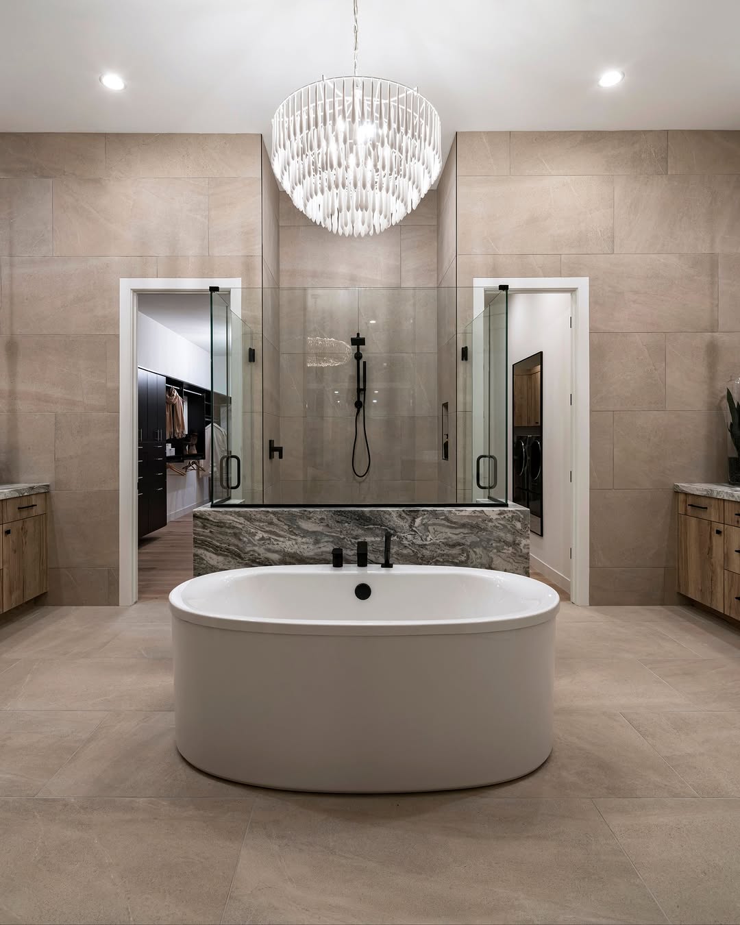 25 Master Bathrooms Luxury 2025: Stunning Designs for a Modern, Elegant ...