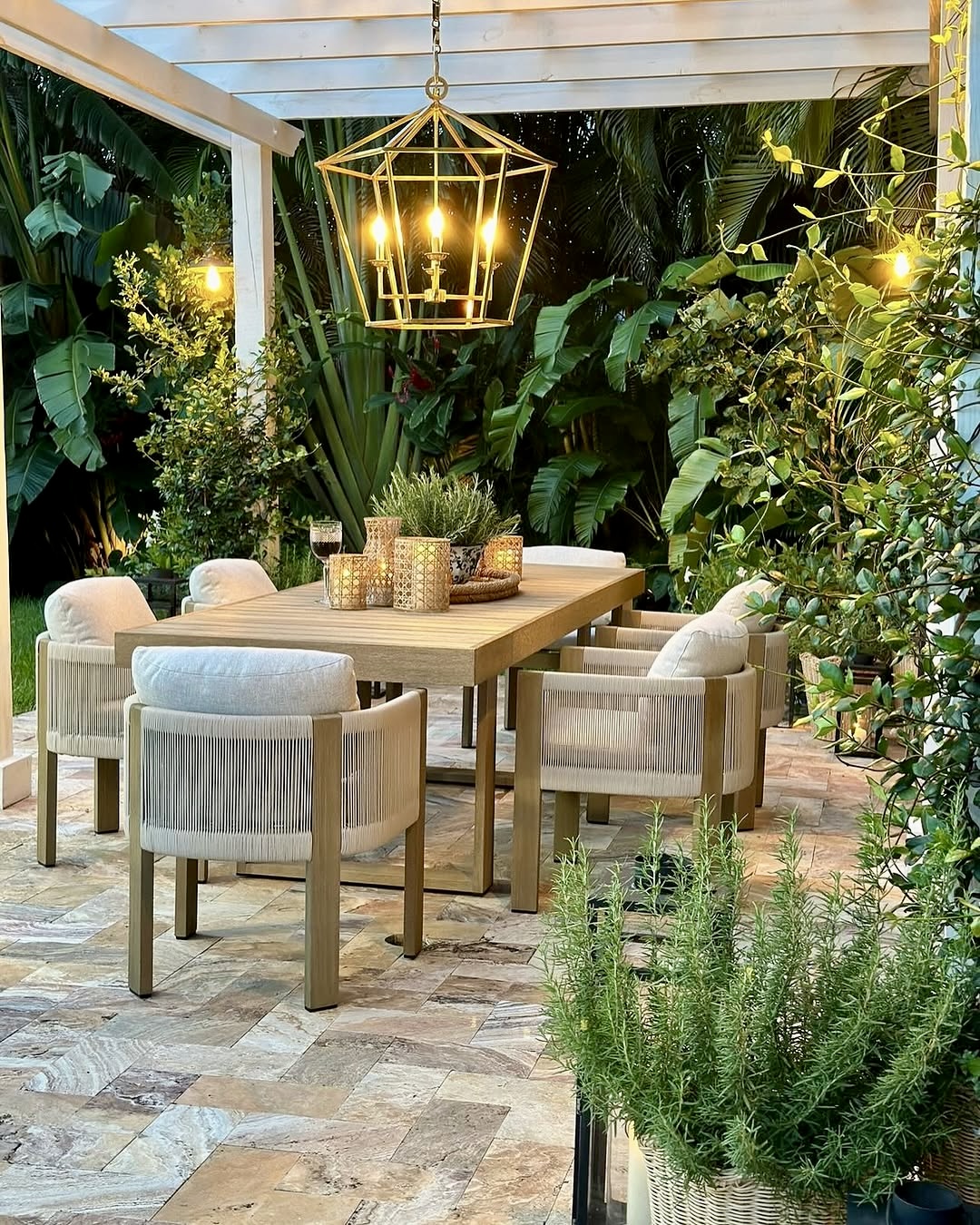 25 Patio Table Ideas 2025 That Will Instantly Upgrade Your Outdoor ...