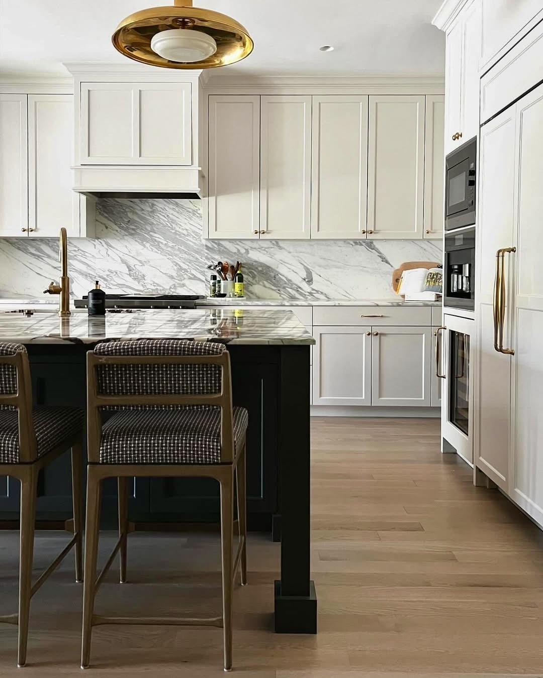 25 Kitchen Bar Ideas That Will Instantly Elevate Your Home – From Cozy ...