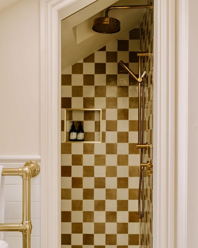 35 Walk In Shower Ideas That Will Transform Your Bathroom Into a Spa ...