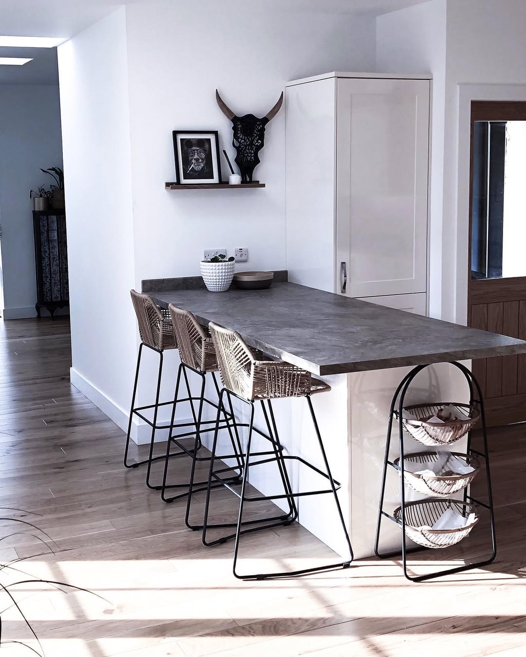 25 Kitchen Bar Ideas That Will Instantly Elevate Your Home – From Cozy ...