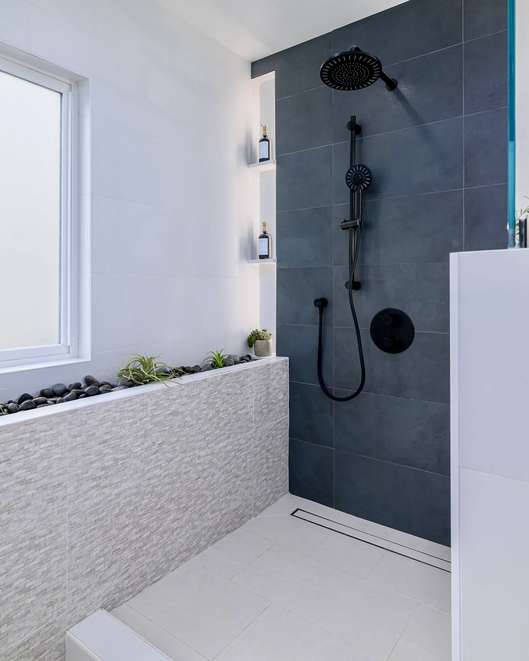 35 Walk In Shower Ideas That Will Transform Your Bathroom Into a Spa ...