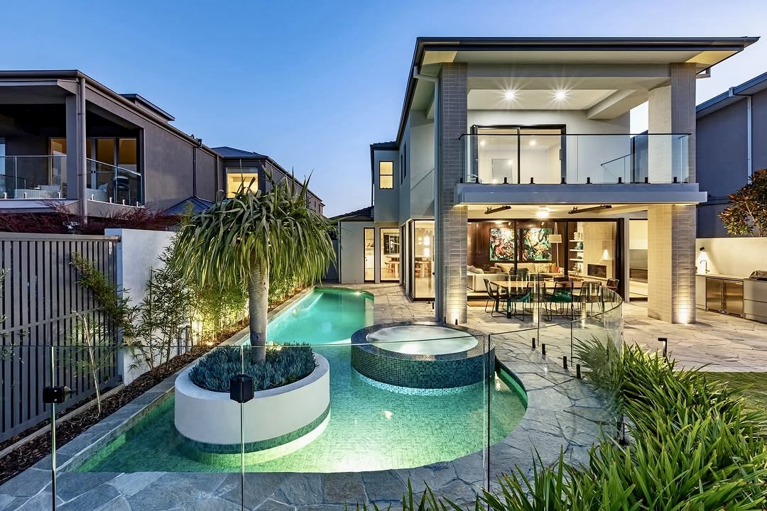 30 Pool Designs 2025 That Will Instantly Elevate Your Backyard Into a ...
