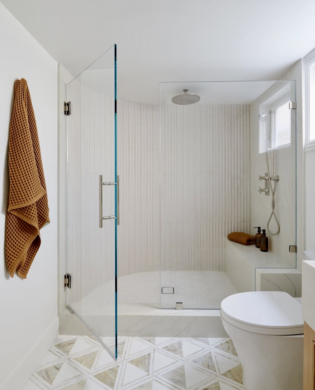 35 Walk In Shower Ideas That Will Transform Your Bathroom Into a Spa ...