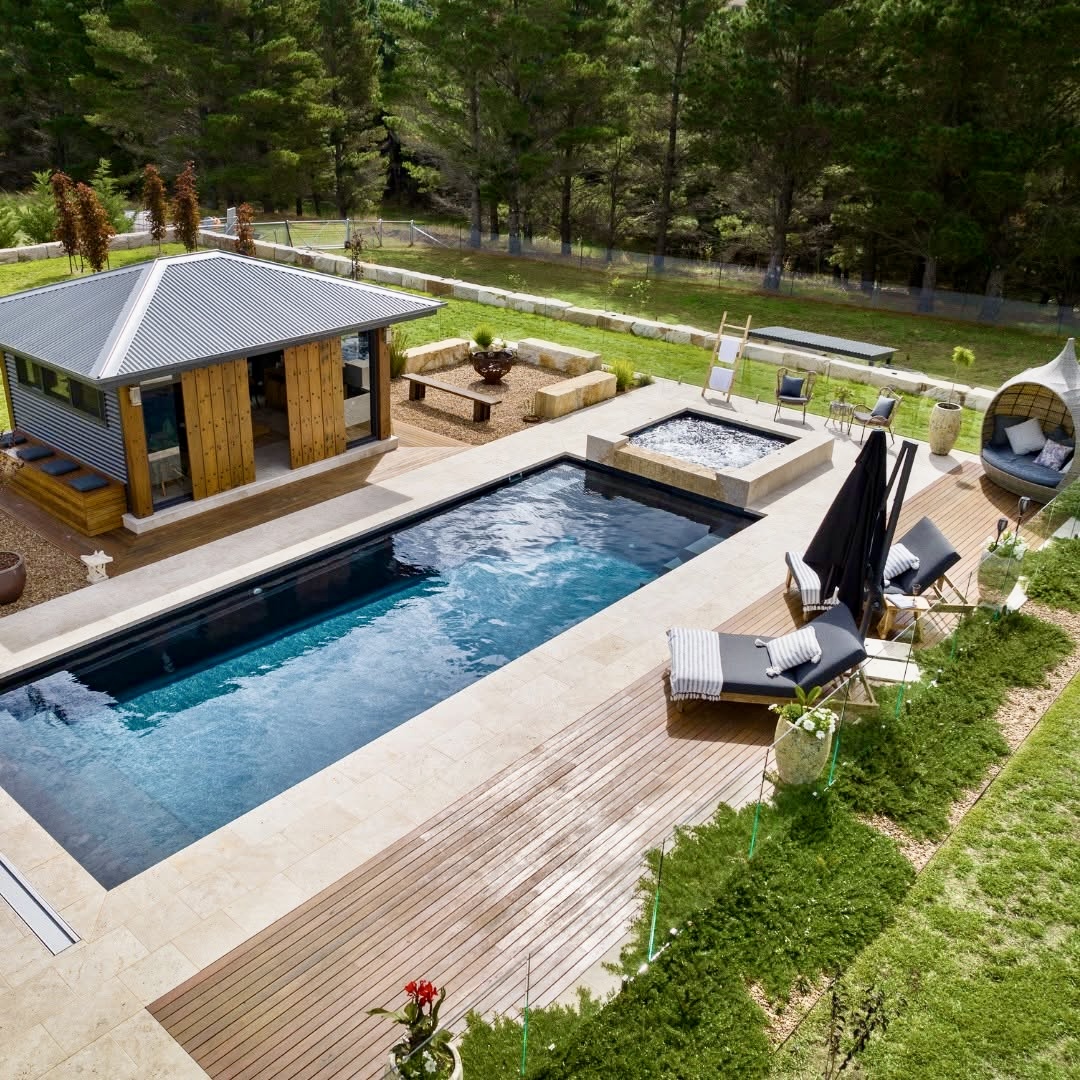 30 Pool Designs 2025 That Will Instantly Elevate Your Backyard Into a ...