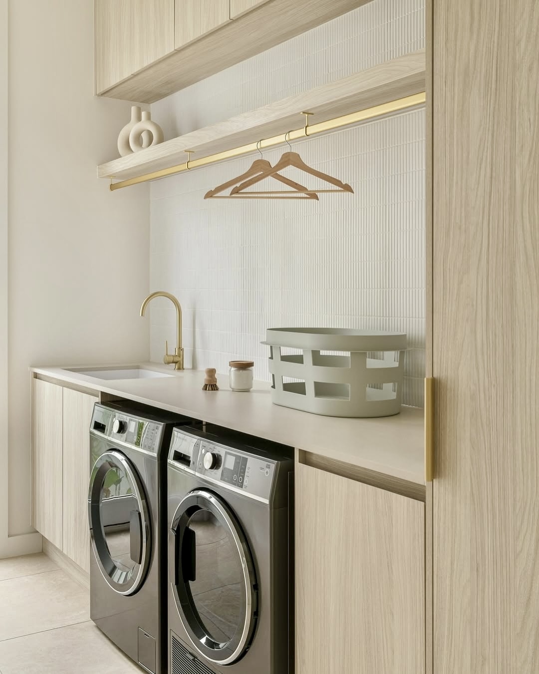 35 Laundry Room Cabinets and Shelves to Transform Your Space with Smart ...