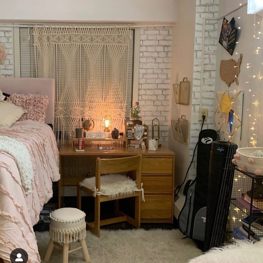 30 Dorm Room Ideas 2025 That Are Seriously Aesthetic, Cozy and Perfect ...