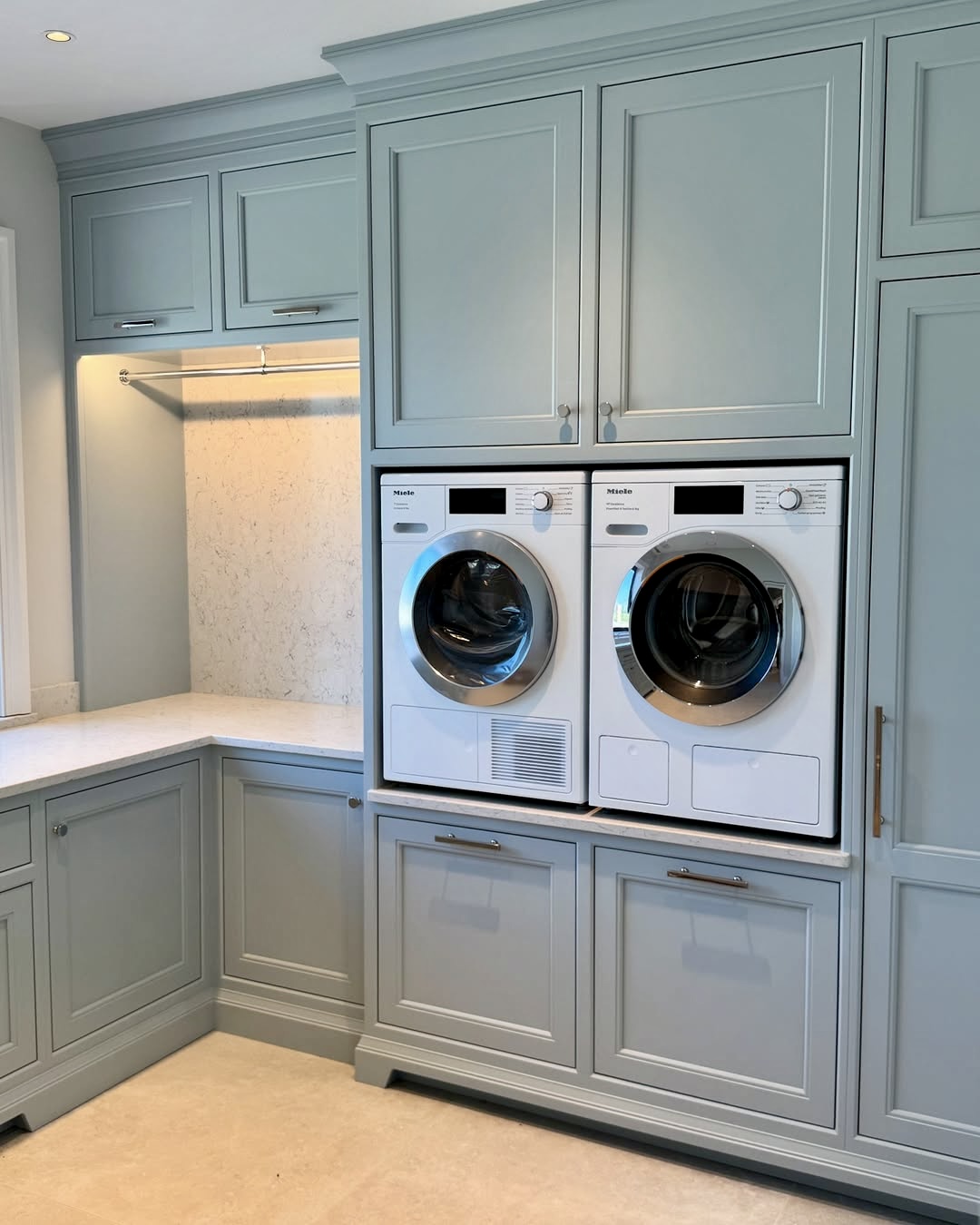 35 Laundry Room Cabinets and Shelves to Transform Your Space with Smart ...