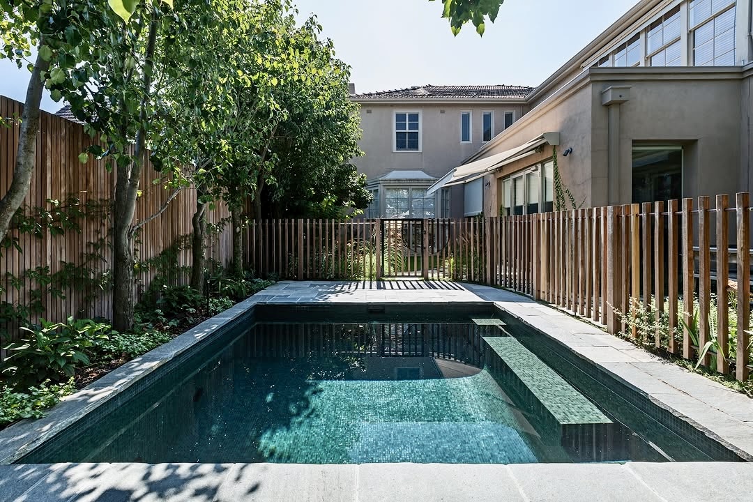 30 Pool Designs 2025 That Will Instantly Elevate Your Backyard Into a ...