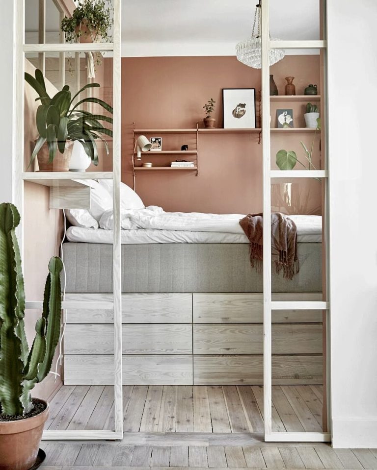 30 Tiny Bedroom Ideas That Prove Small Spaces Can Be Extremely Stylish ...