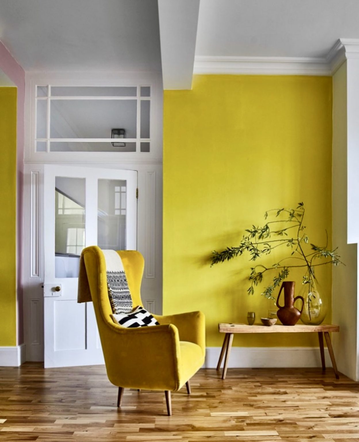 30 Yellow Living Room 2025 Ideas That Will Brighten Your Home with ...