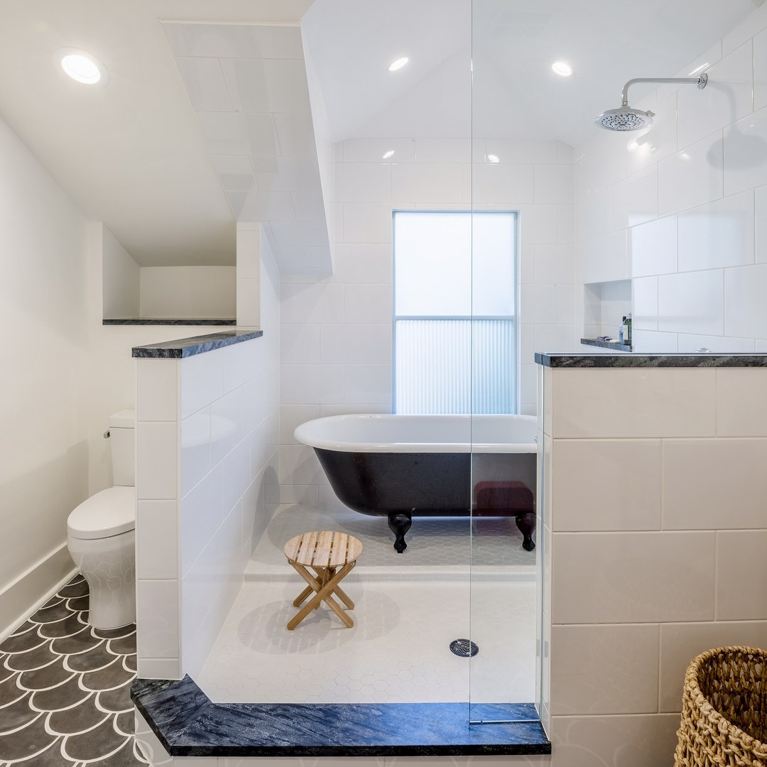 30 Half Wall Shower Ideas 2025 That Will Transform Your Bathroom—From ...