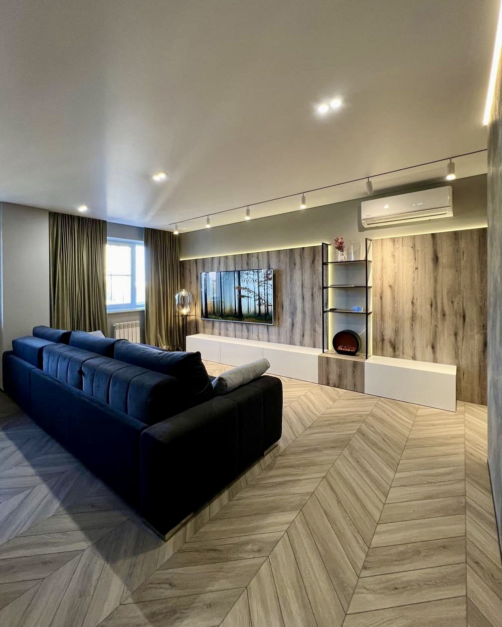 25 Long Living Room Ideas 2025 for Cozy, Modern, Narrow Rectangle ...