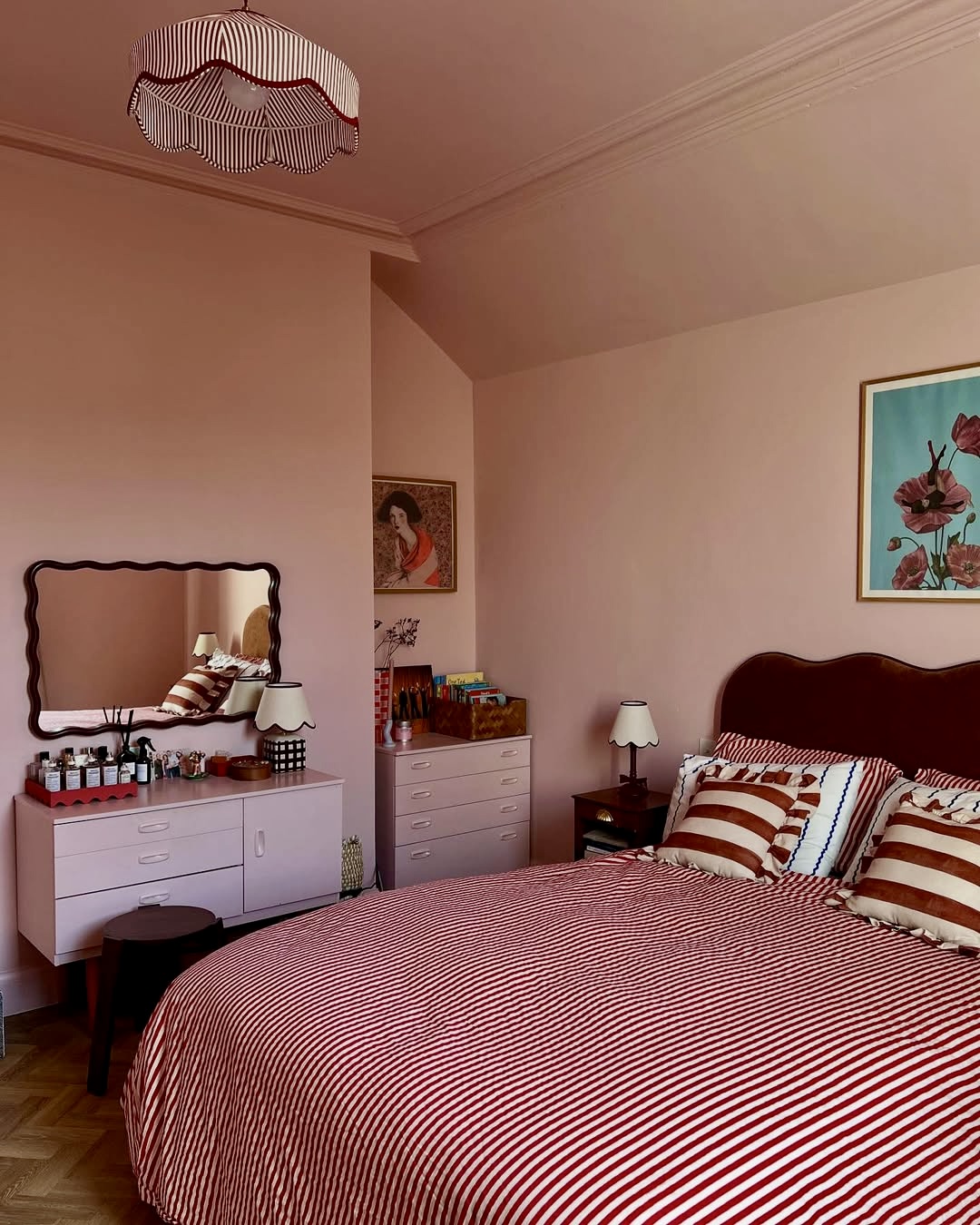 25 Woman Bedroom Ideas 2025 for a Feminine Grown, Classy, Cozy or ...