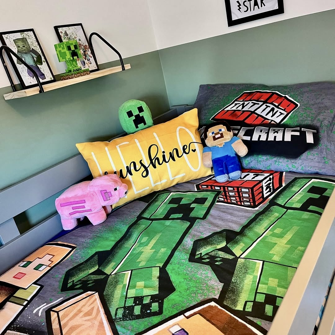 25 Minecraft Bedroom Ideas 2025 That Will Transform Any Kid’s Room into ...