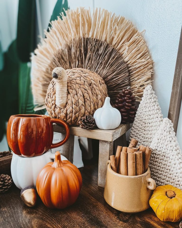 30 Thanksgiving Decor Ideas 2025 That Blend Rustic Charm with Modern ...