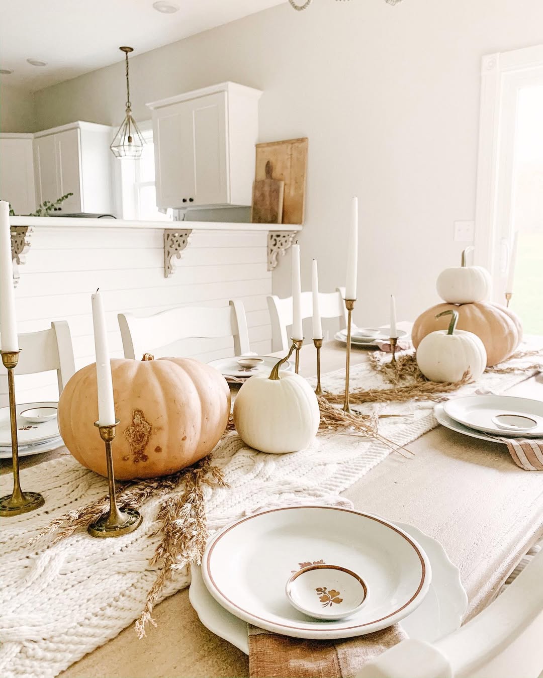 30 Thanksgiving Decor Ideas 2025 That Blend Rustic Charm with Modern ...