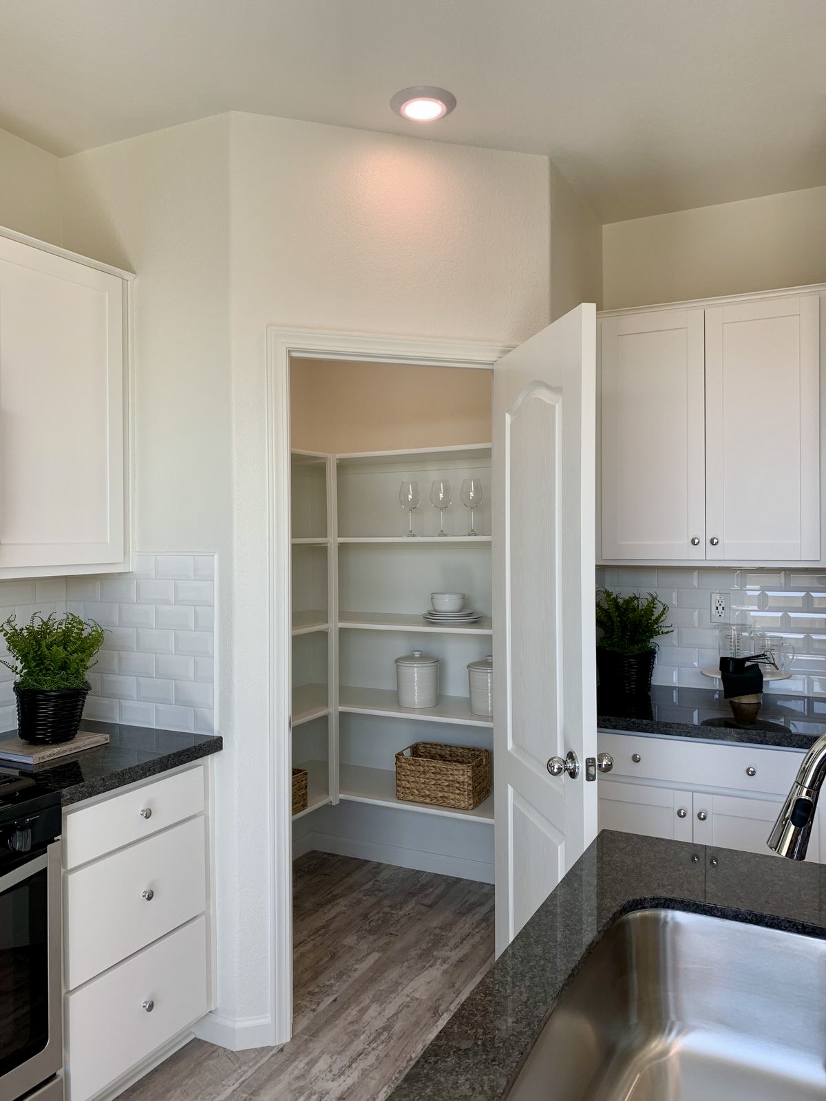 34 Corner Kitchen Pantry 2025 Ideas That Will Transform Your Storage ...