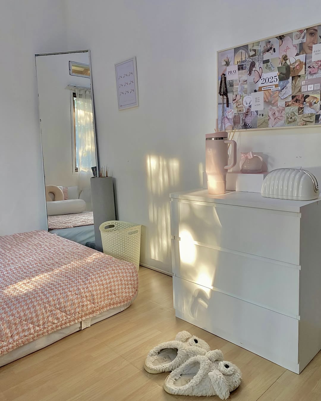 25 Clean Room Aesthetic 2025 Ideas with Cozy Vibes, White Decor ...