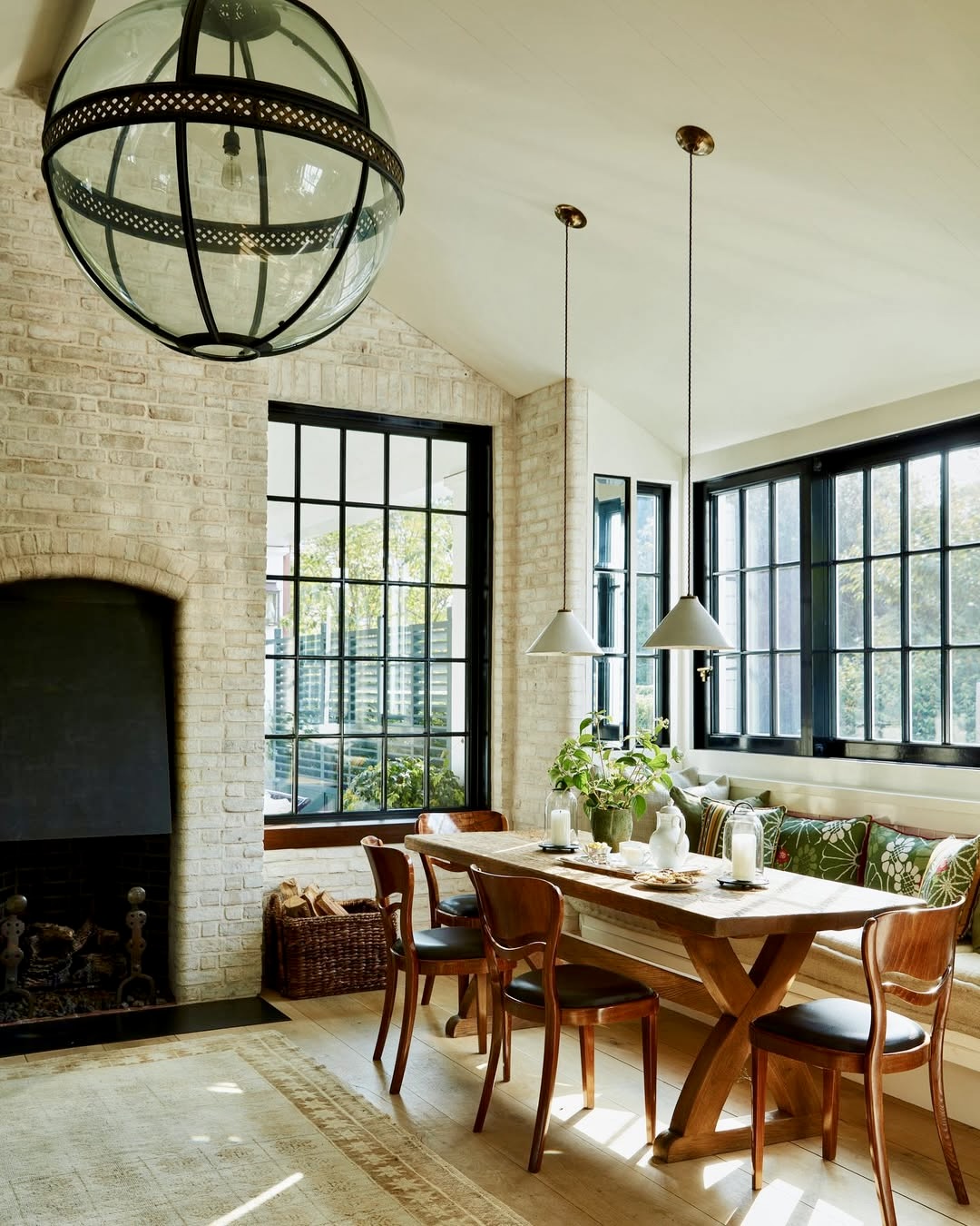 29 Kitchen Table Ideas 2025 That Will Instantly Upgrade Small Spaces ...