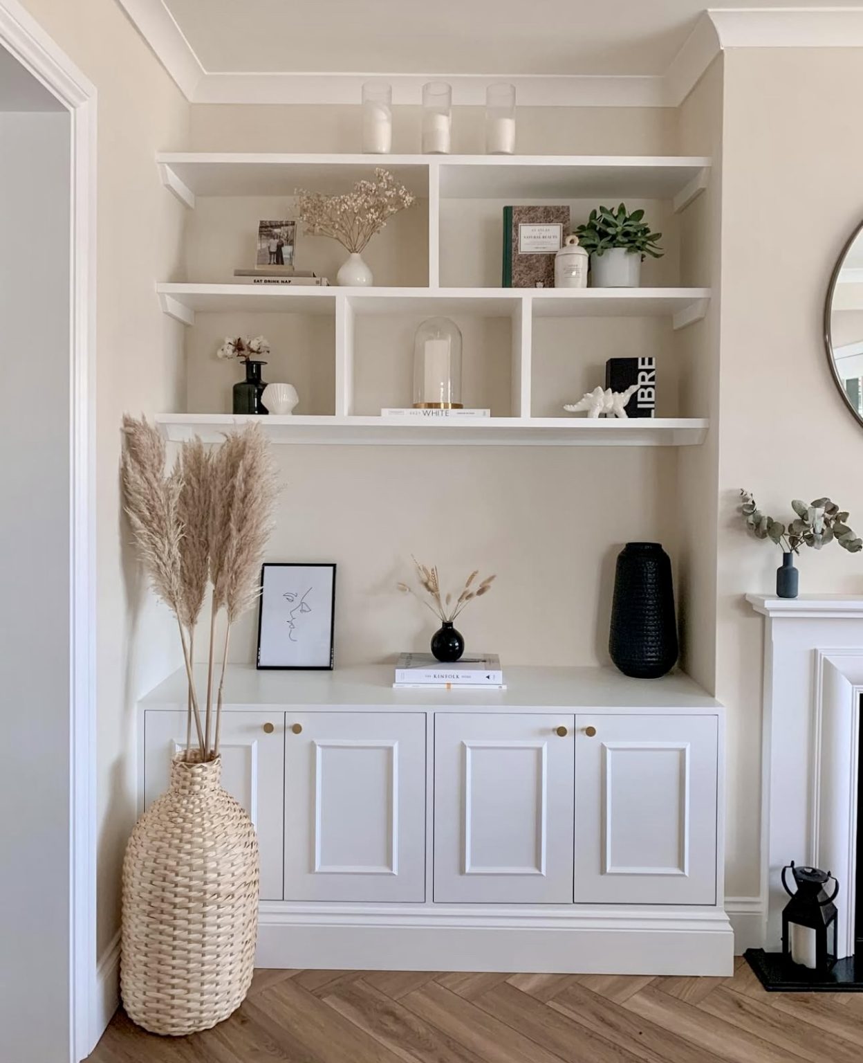 30 Living Room Shelves That Blend Style, Storage, and Personality ...