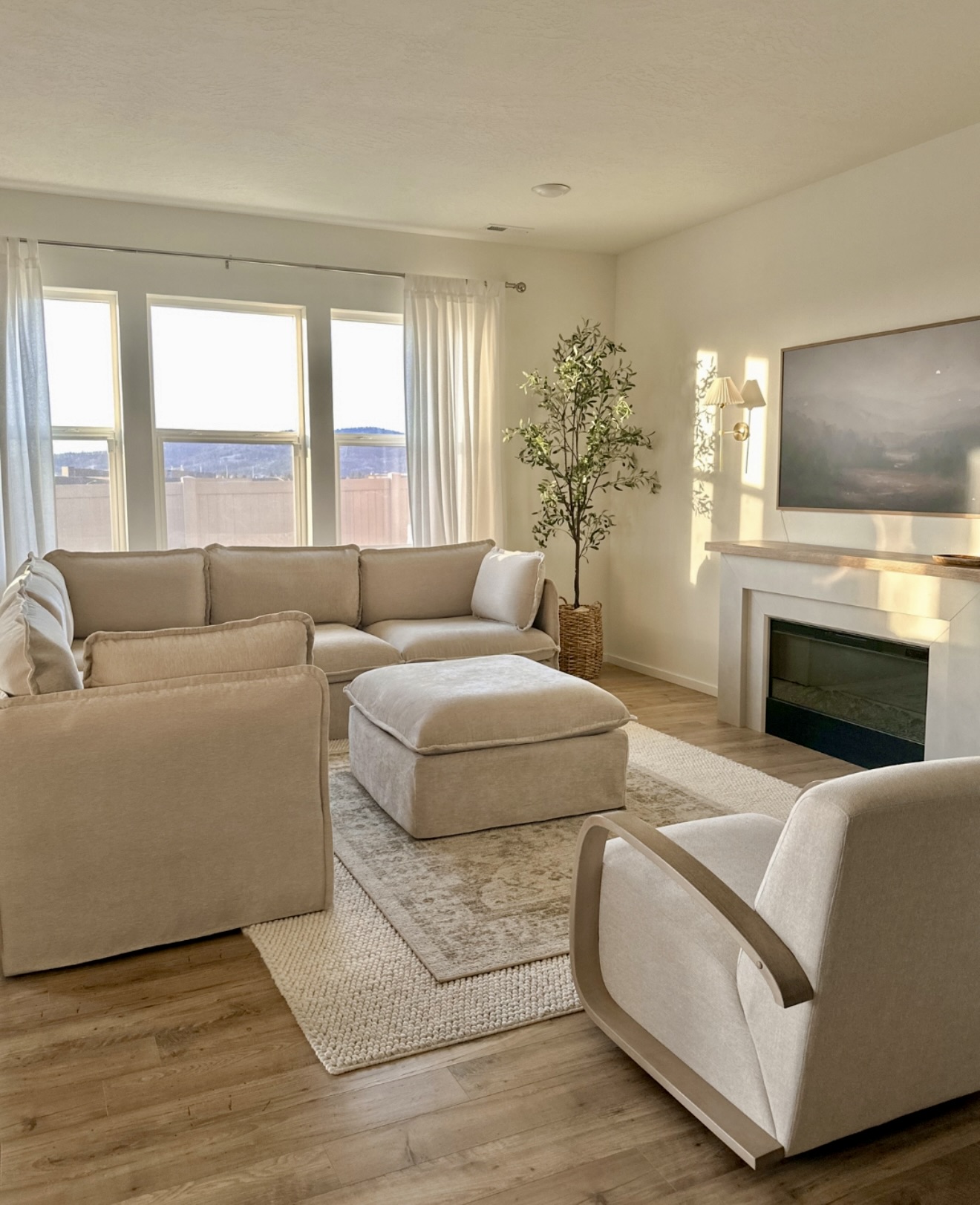 25 Sofa Ideas For Small Spaces That Maximize Style, Comfort, and ...