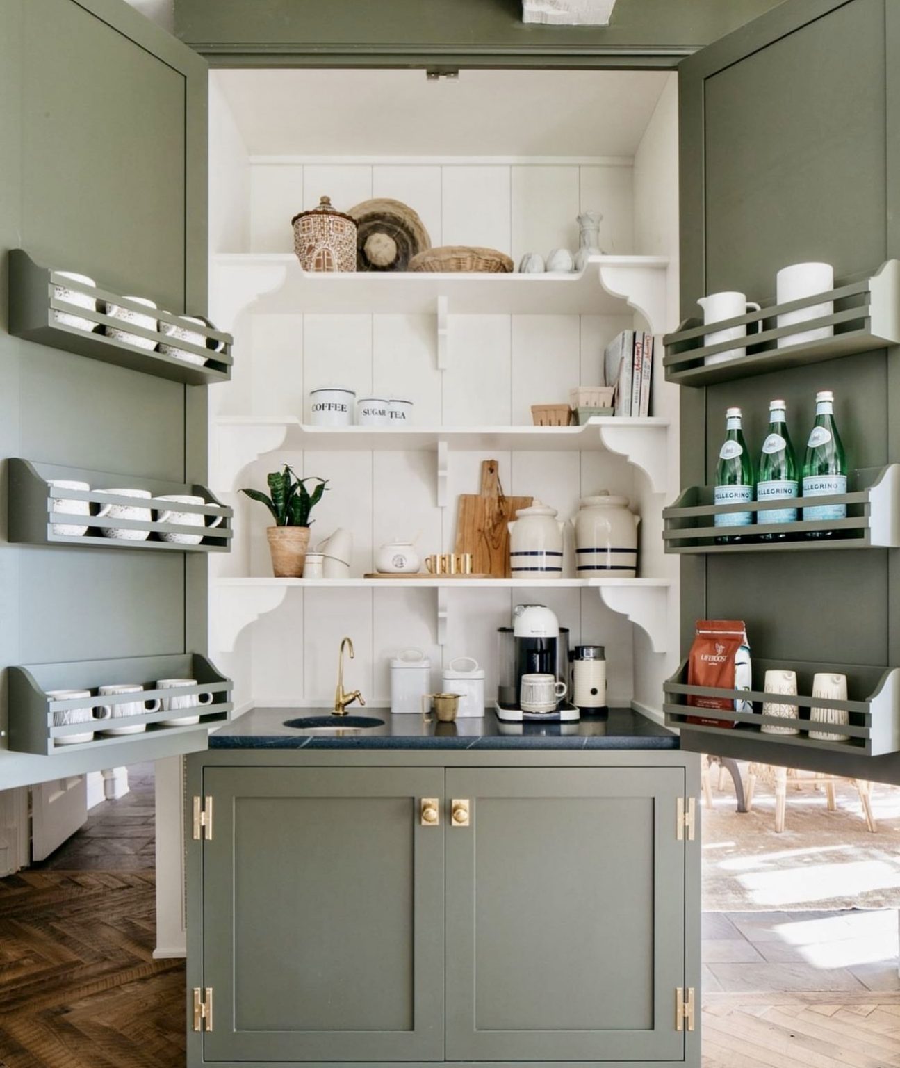 35 Home Coffee Bar Ideas That Will Turn Your Kitchen Corner into a Café ...