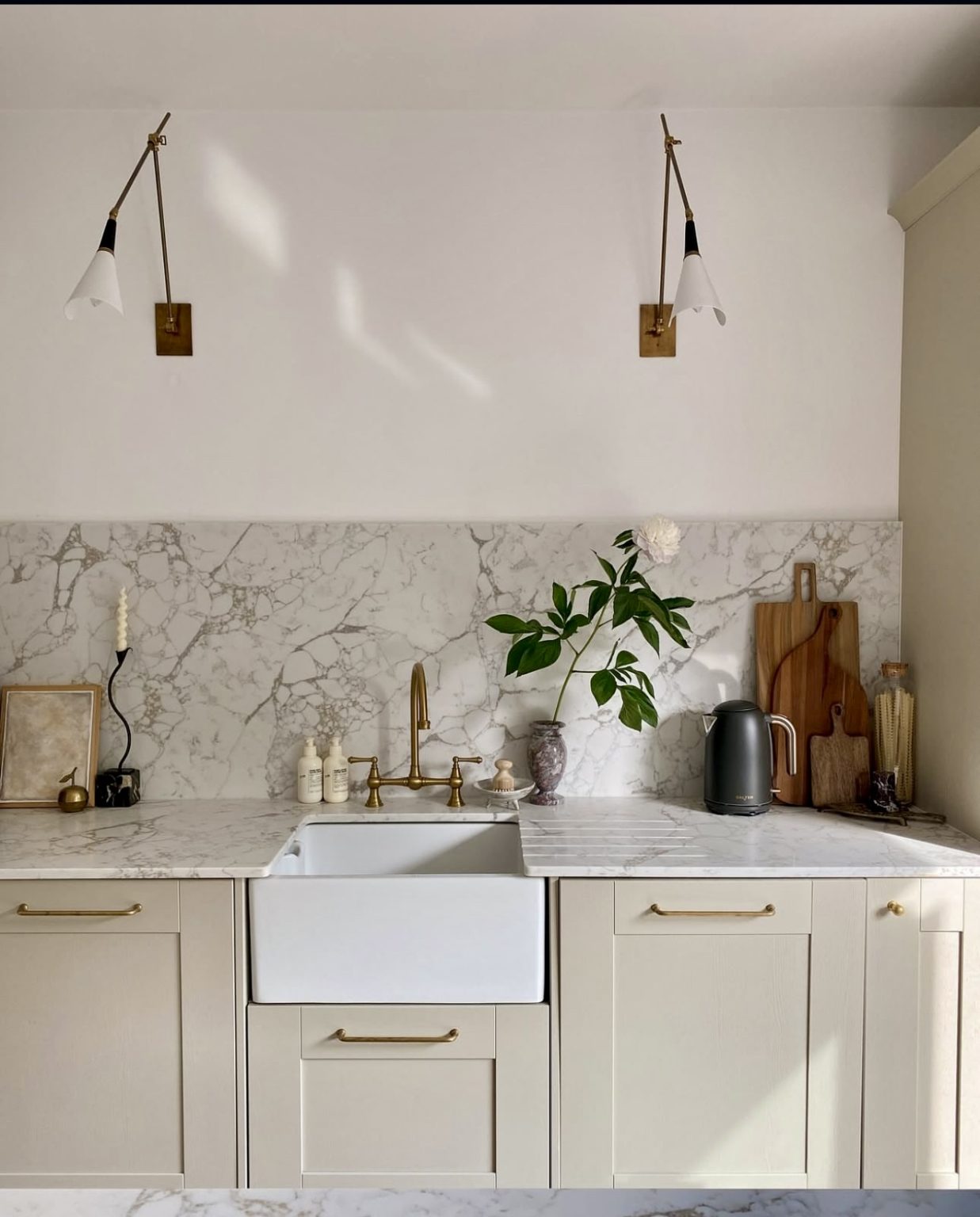 25 Kitchen Countertop Decor Ideas to Instantly Refresh Any Space in ...