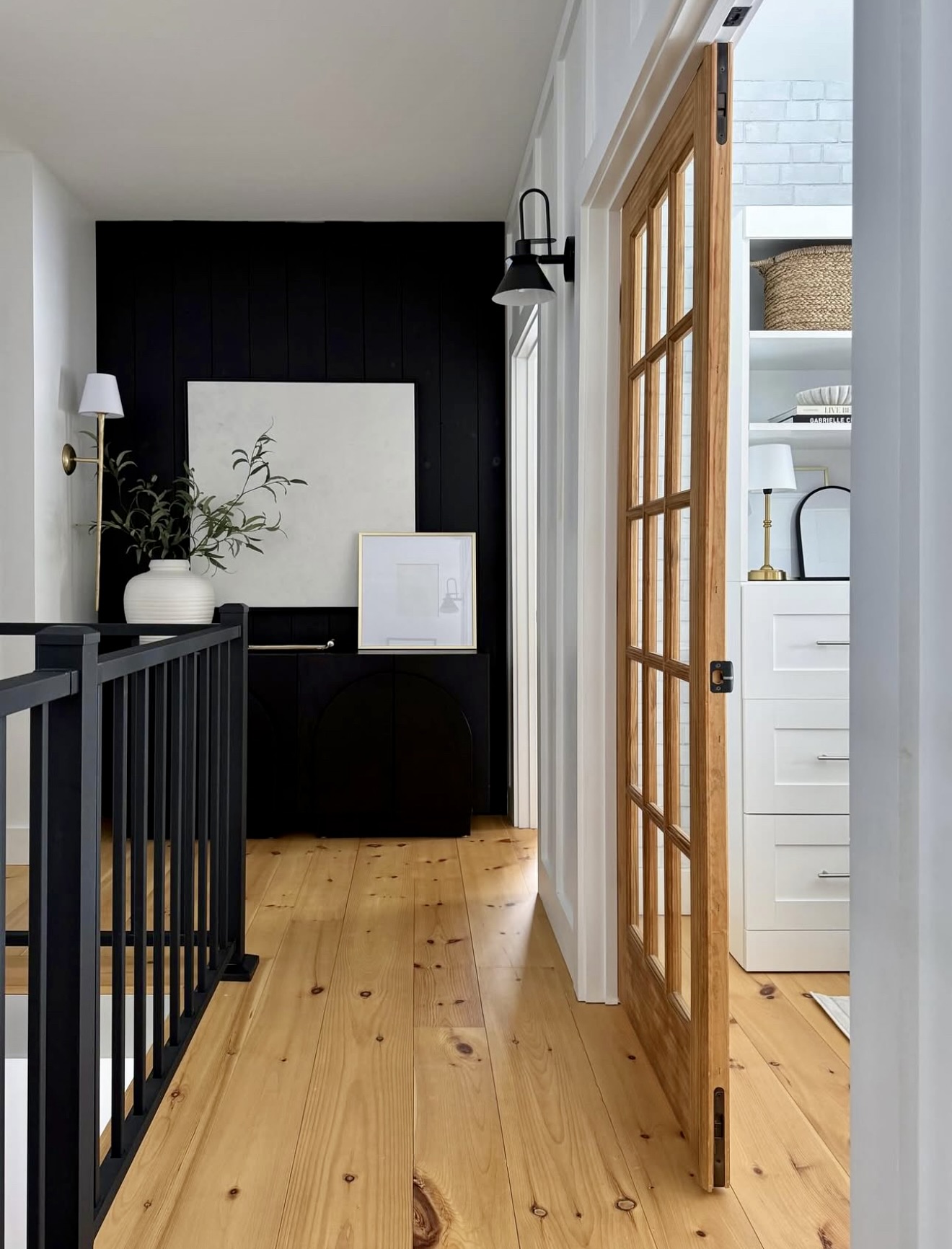30 Hallway Paint Colors That Will Instantly Transform Your Home in 2025 ...