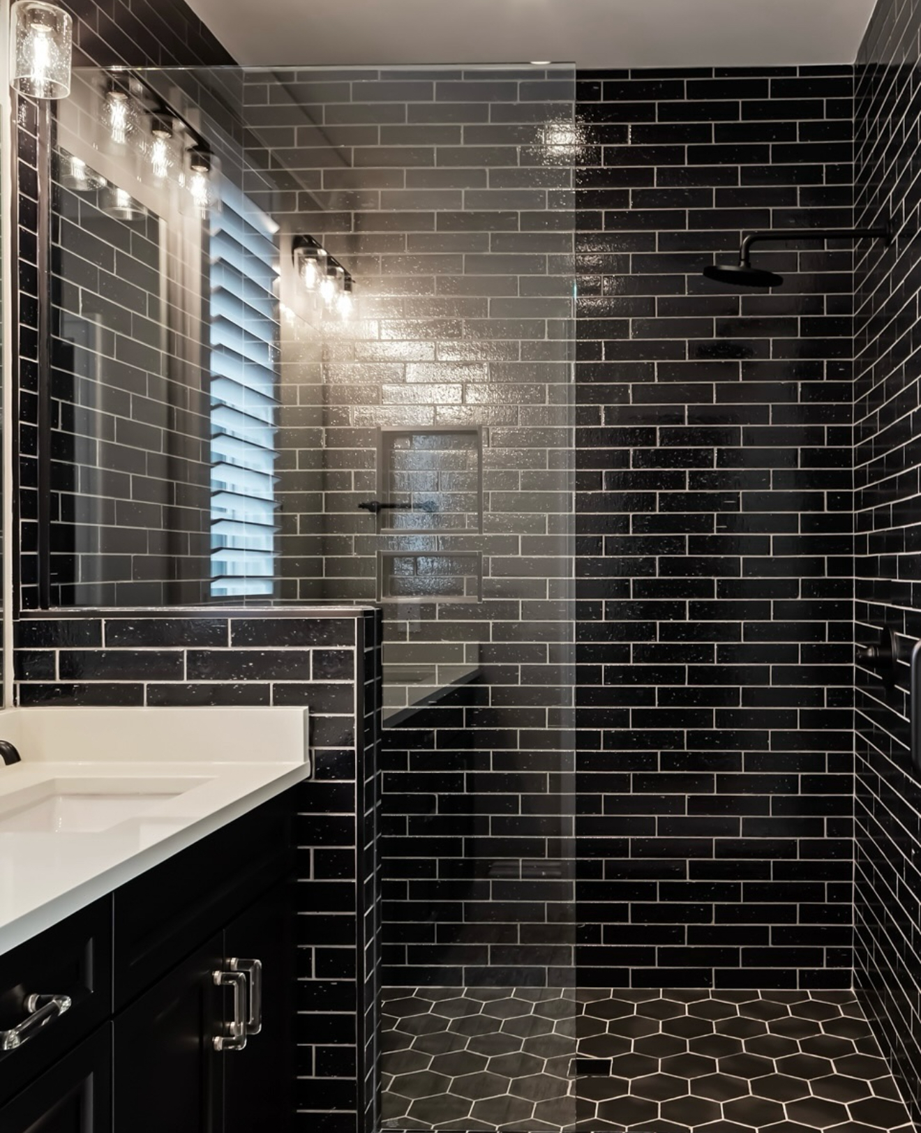 30 Dark Moody Bathroom Ideas That Bring Drama, Luxury, and Timeless ...