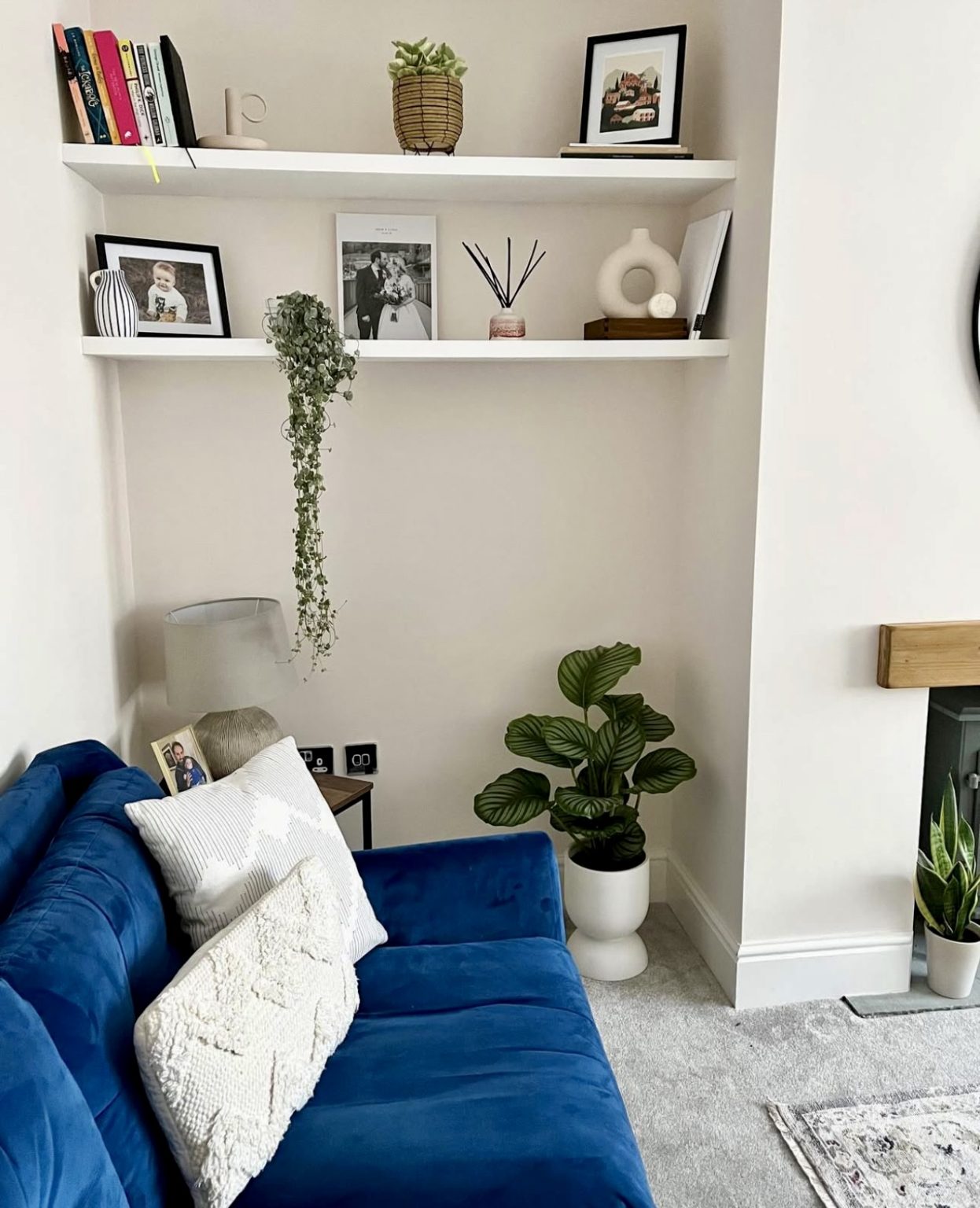 30 Living Room Shelves That Blend Style, Storage, and Personality ...