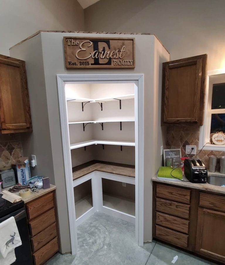 25 Corner Pantry Ideas That Will Instantly Upgrade Your Kitchen Storage ...