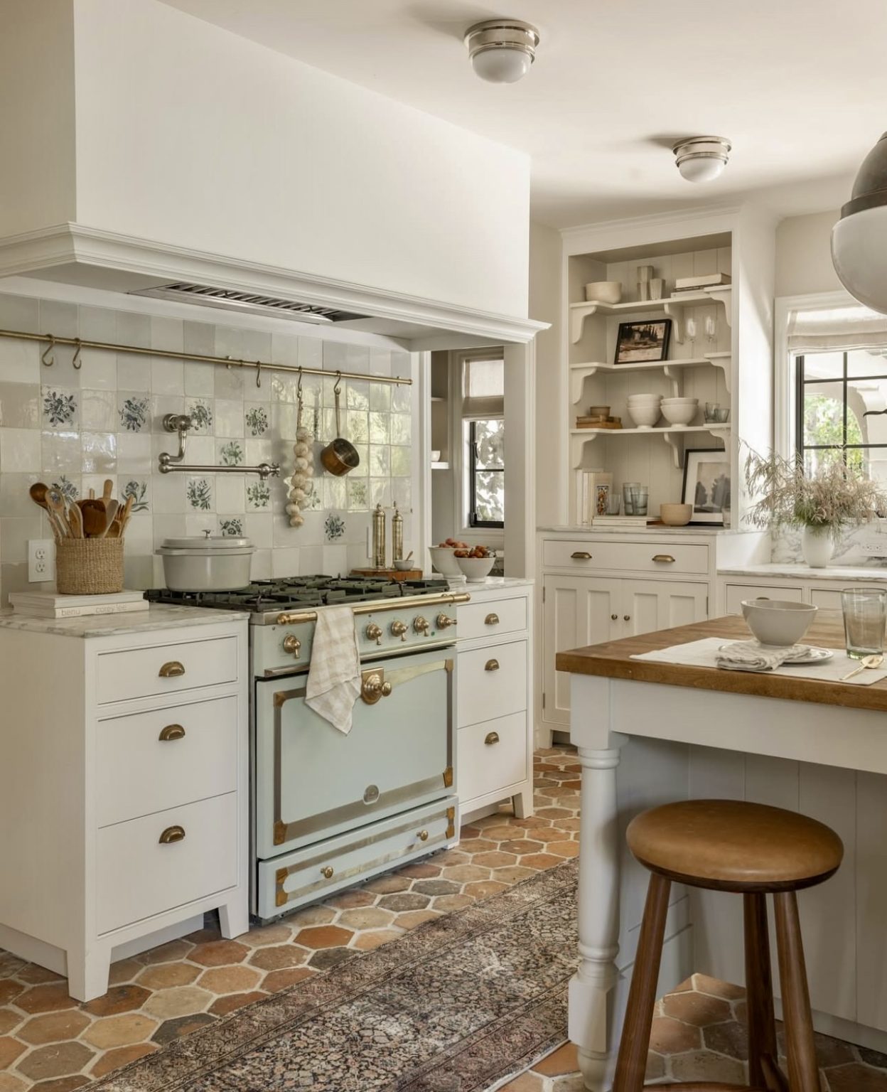25 Kitchen Countertop Decor Ideas to Instantly Refresh Any Space in ...