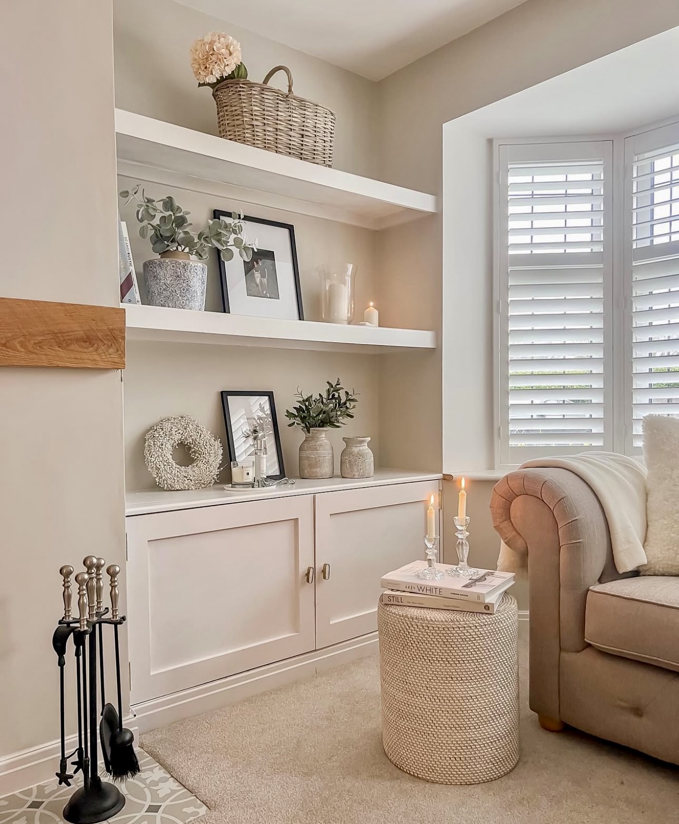 30 Living Room Shelves That Blend Style, Storage, and Personality ...