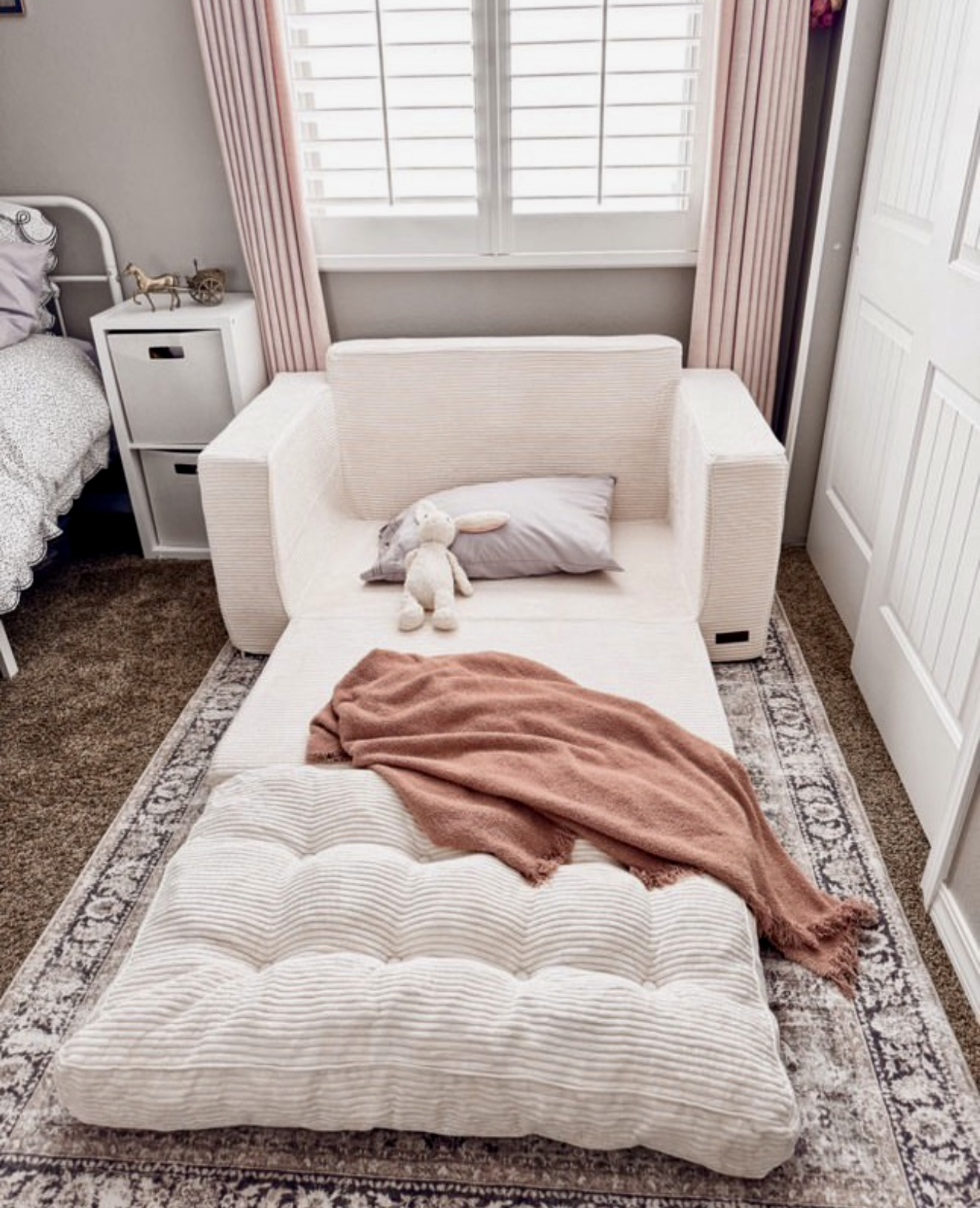 25 Sofa Bed for Small Spaces That Transform Tiny Rooms into Stylish and ...
