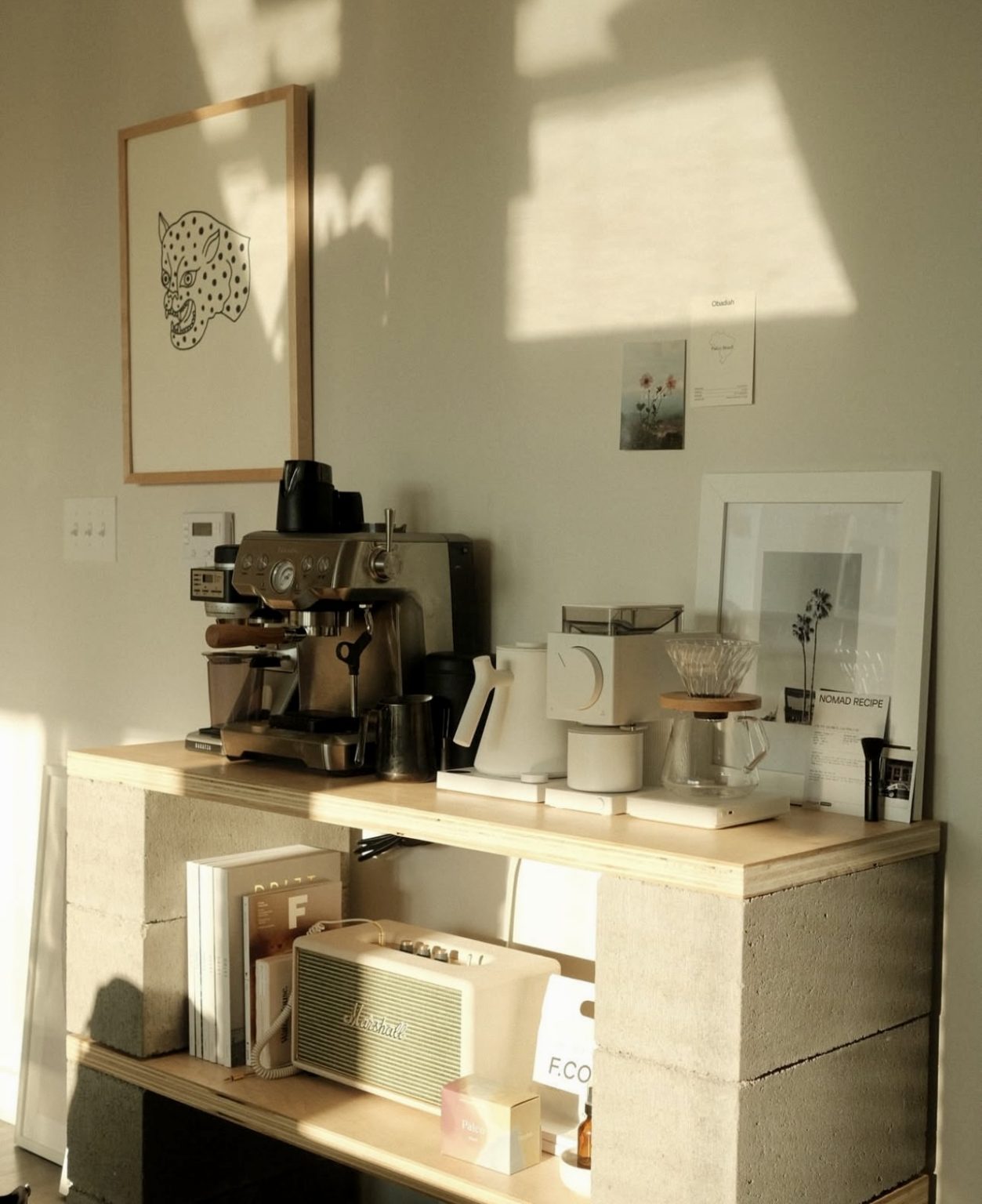 35 Home Coffee Bar Ideas That Will Turn Your Kitchen Corner into a Café ...