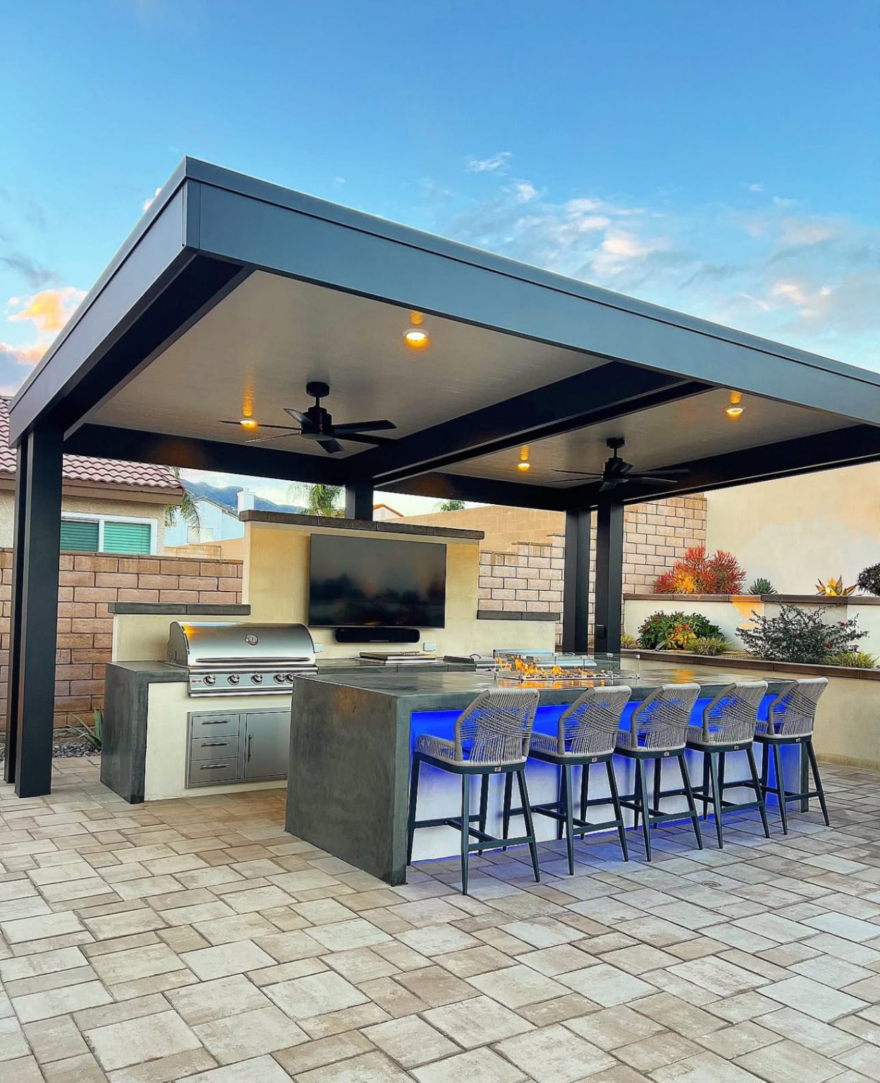 30 Backyard Oasis Ideas That Will Instantly Elevate Your Outdoor Space ...