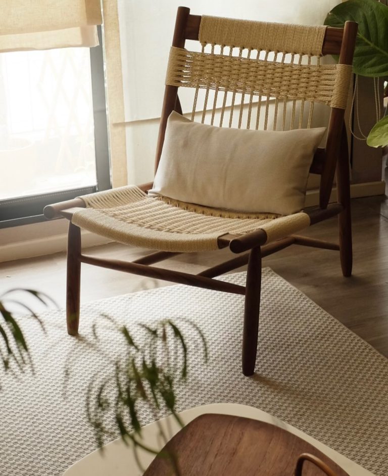 35 Arm Chair Ideas for Stylish and Comfortable Living Room Inspiration ...