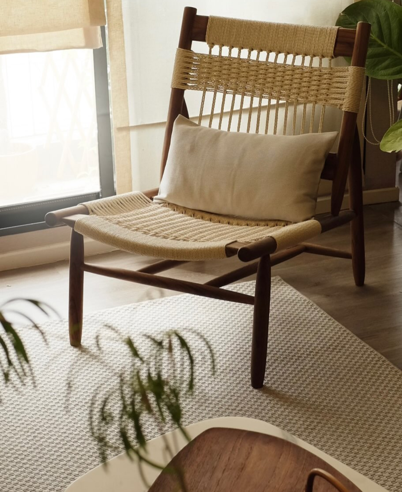 35 Arm Chair Ideas for Stylish and Comfortable Living Room Inspiration ...