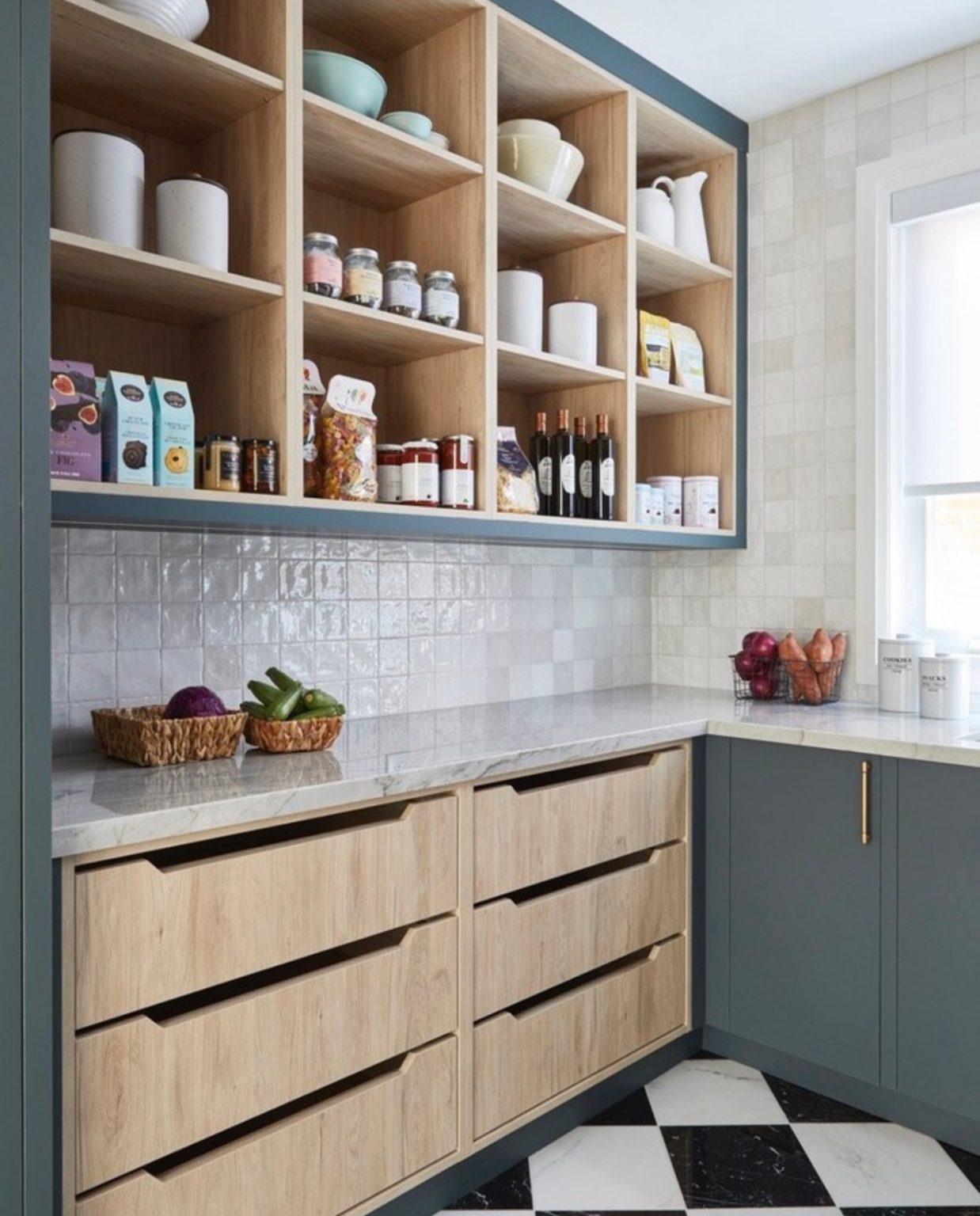 35 Walk In Pantry Ideas for Stylish Storage, Organization, and Smart ...