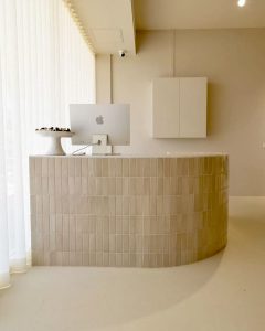 30 Front Desk Design Ideas to Elevate Your Reception Aesthetic in 2025 ...