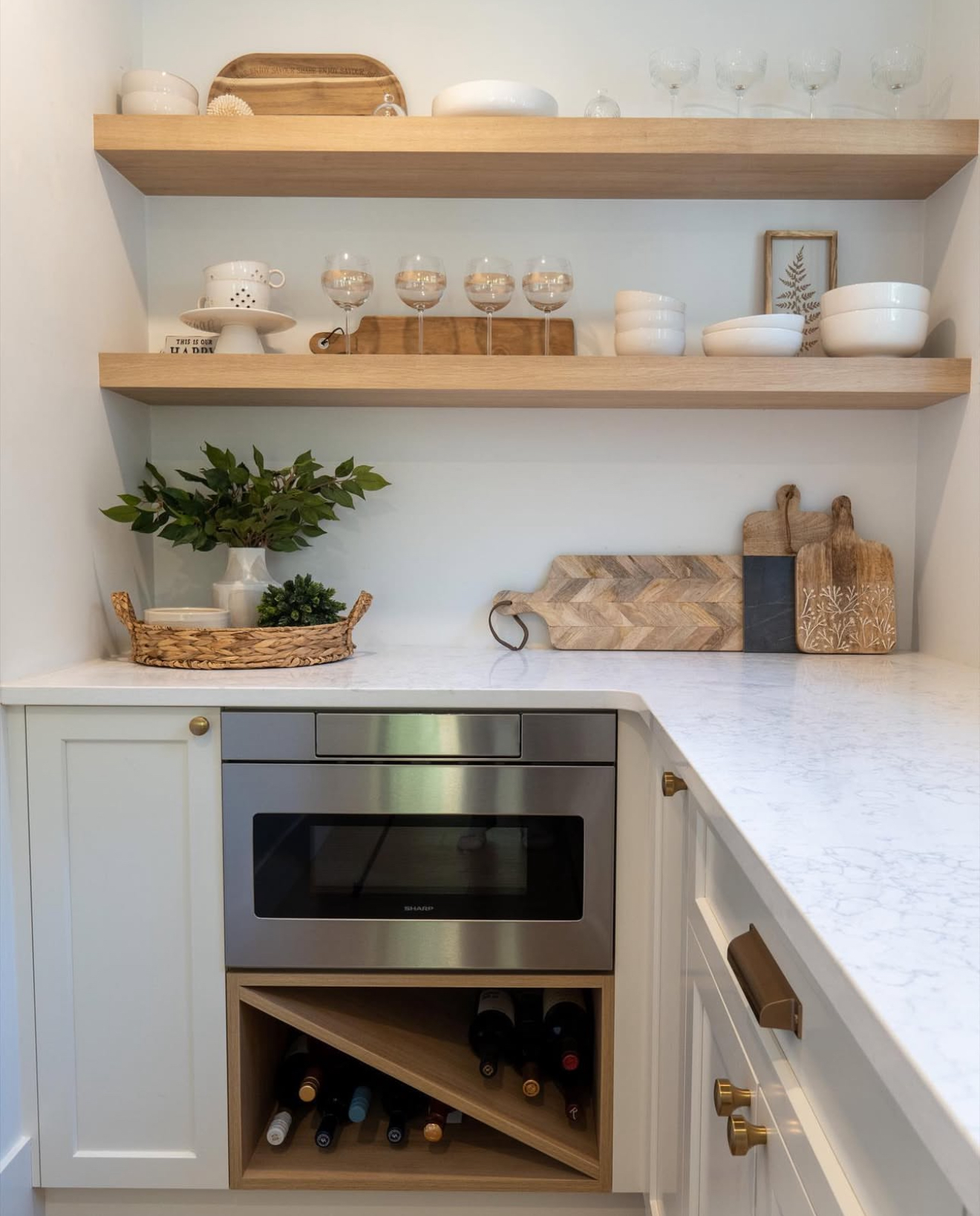 35 Walk In Pantry Ideas for Stylish Storage, Organization, and Smart ...