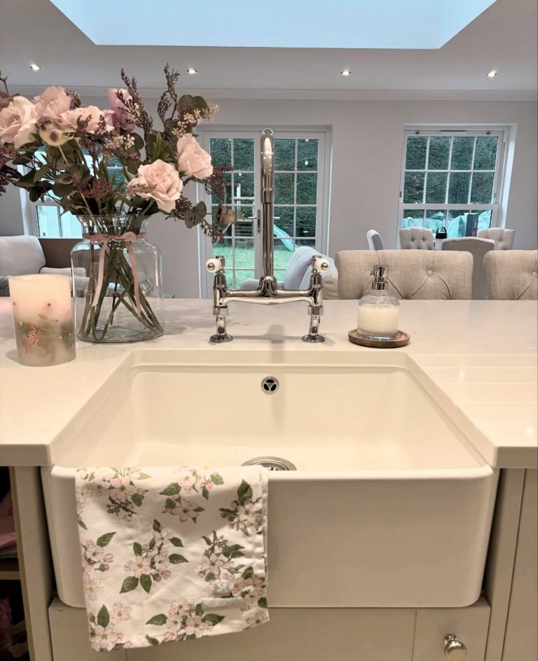 30 Kitchen Sink Ideas That Will Instantly Elevate Your Home — From ...